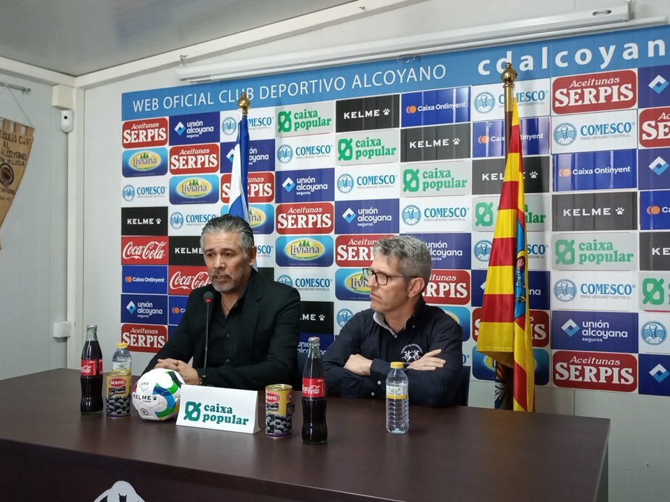 Mario Barrera llega al Alcoyano a "dar con la tecla"
