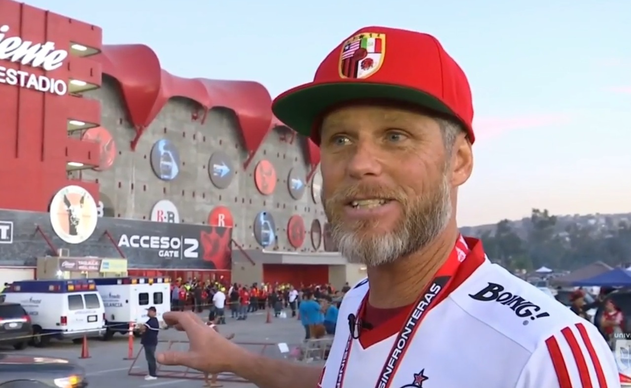 Martin Albert, un 'gringo' con los colores de 'Xolos' tatuados en la piel