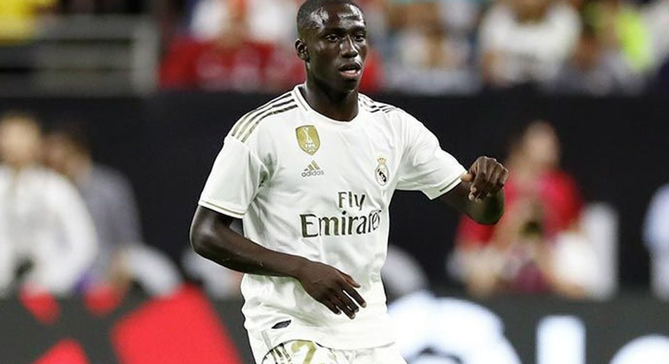Mendy não sairá do Santiago Bernabéu