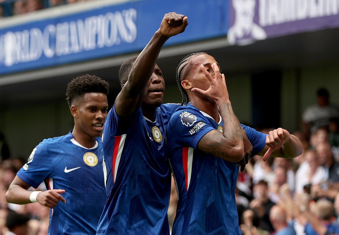 PSG and Real Madrid circle Chelsea star Moises Caicedo