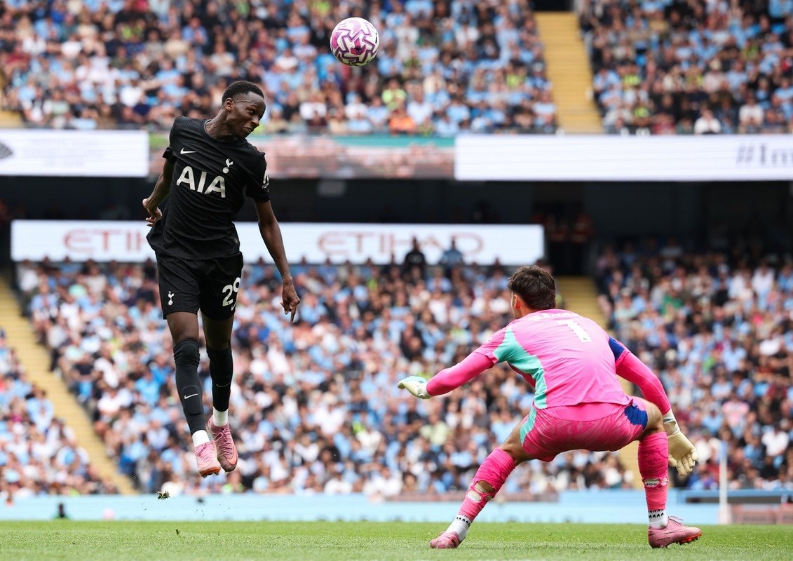 Guardiola confirms James Trafford to start against Huddersfield