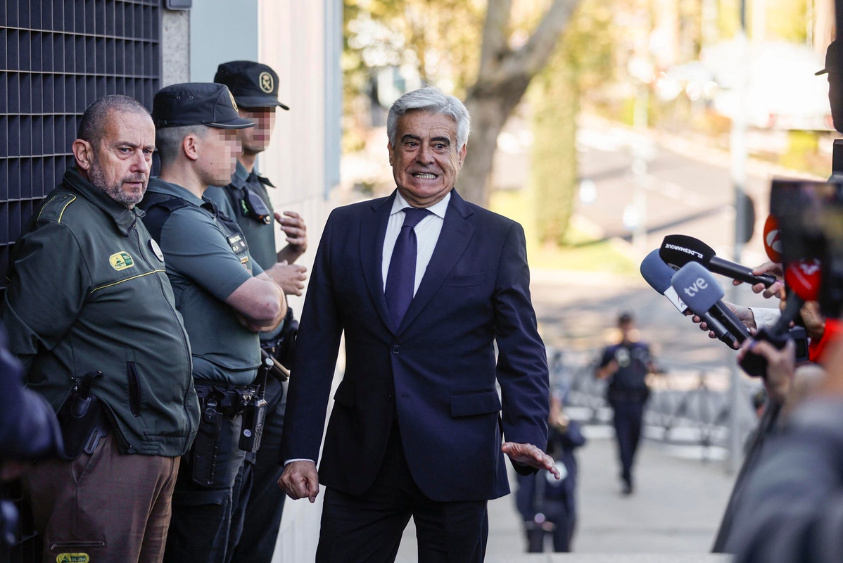 Rocha se mostró tranquilo antes de declarar en la Operación Brody