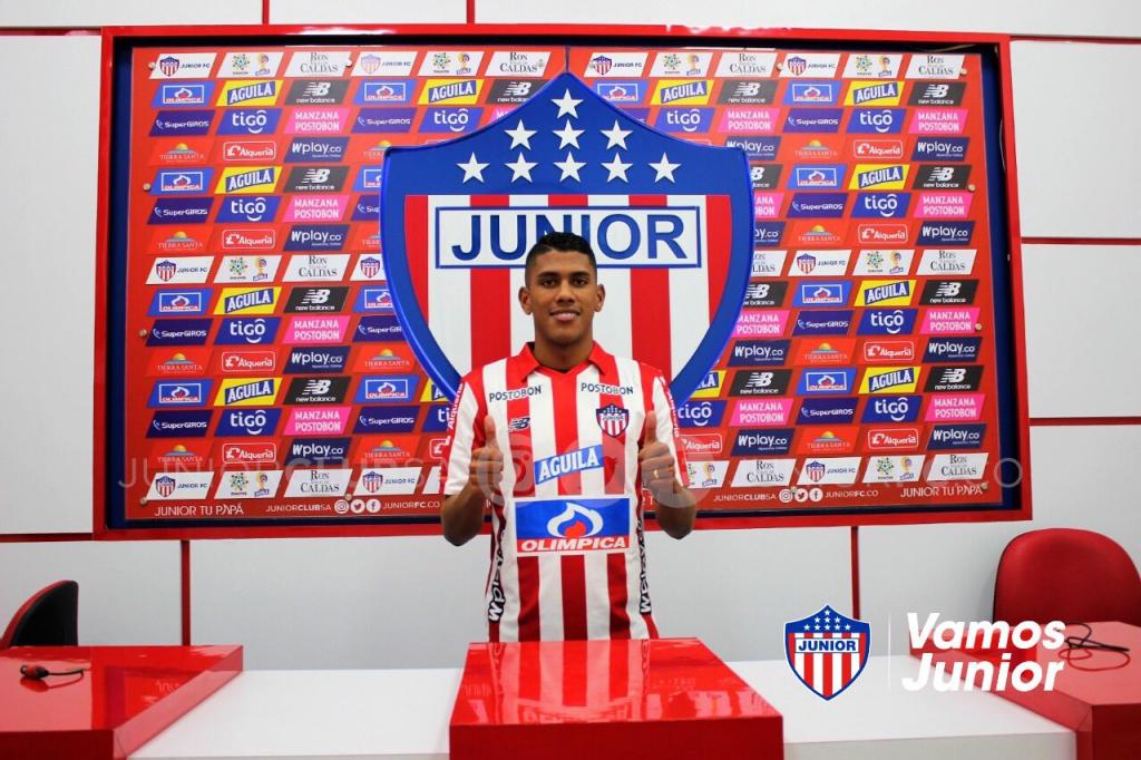 Junior confirmó el fichaje de Jeison Angulo