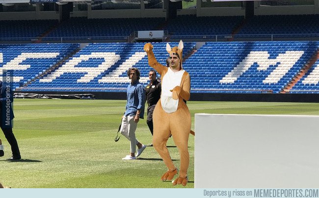 Los mejores 'memes' de la presentación de Courtois