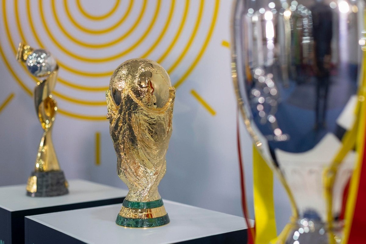 Dietro le quinte della Coppa del Mondo, un solo vincitore ma due trofei