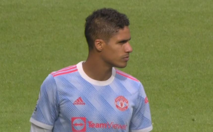 Varane debutó con el United en un partido de mucho trabajo