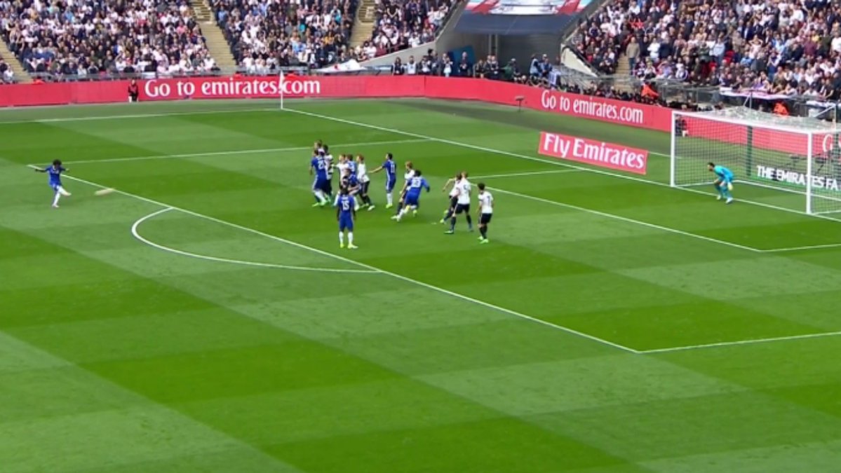 Willian's sensational free kick against Spurs