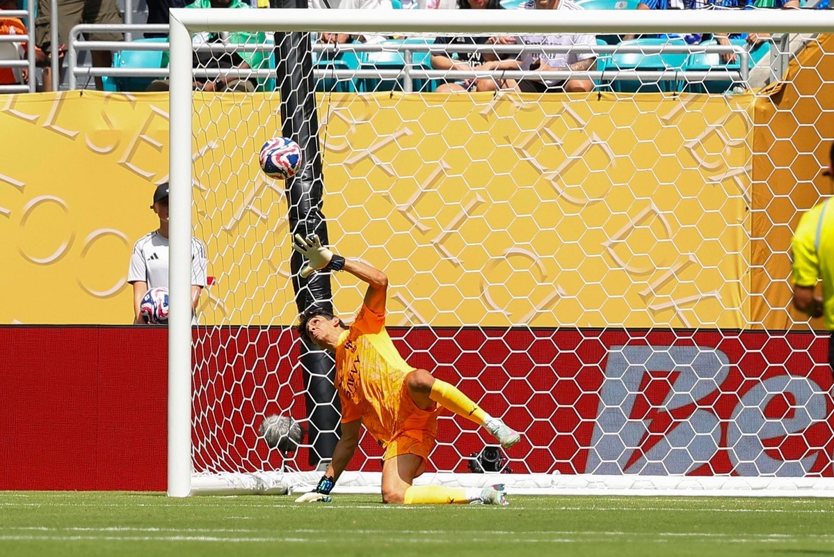 Bono, o goleiro que mais evita gols no Mundial de Clubes