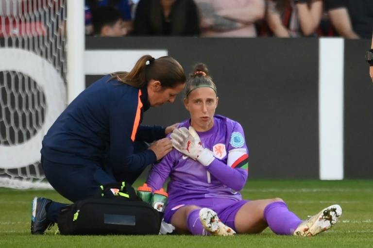 Dutch captain and goalie van Veenendaal out of Women's Euros