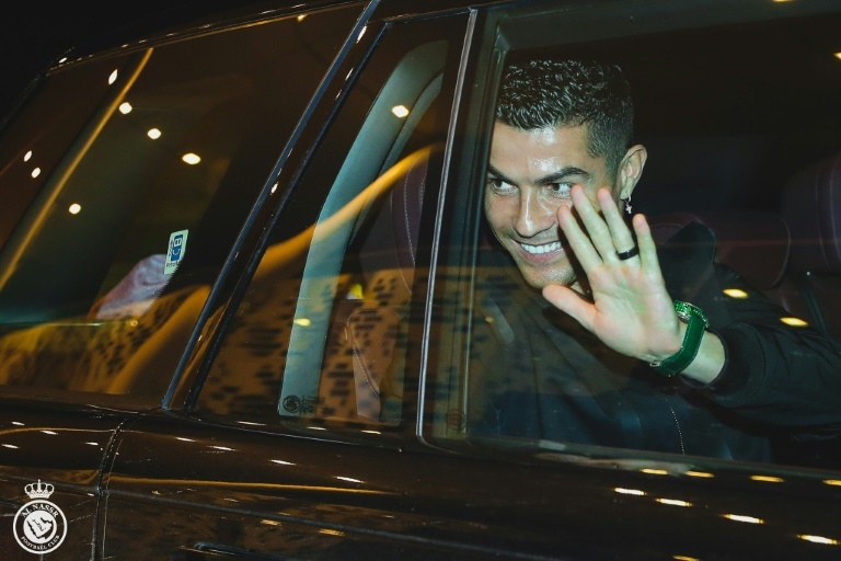 Al-Nassr attend sa rock-star Ronaldo, avec des rêves "galactiques"