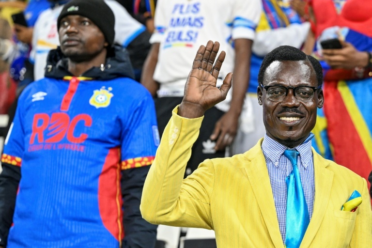 La statue vivante de Lumumba devenue icône des tribunes congolaises