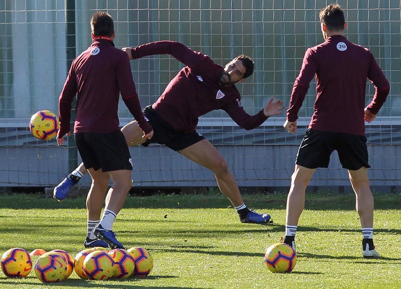 Raúl García, baja por una hoffitis en la rodilla izquierda