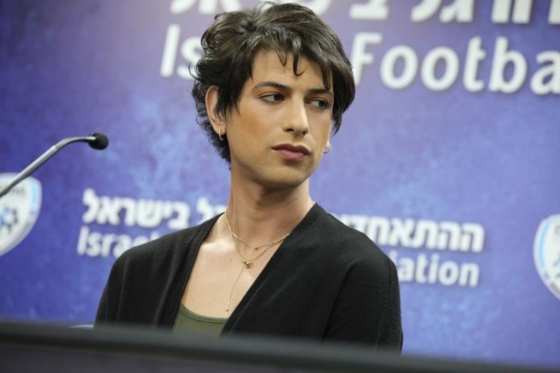 Histórico: Sapir Berman, primera árbitra trans de Israel