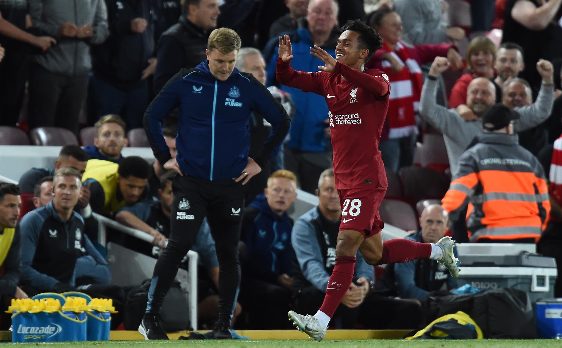 Un heróico Liverpool se sobrepone a la rebeldía de Isak