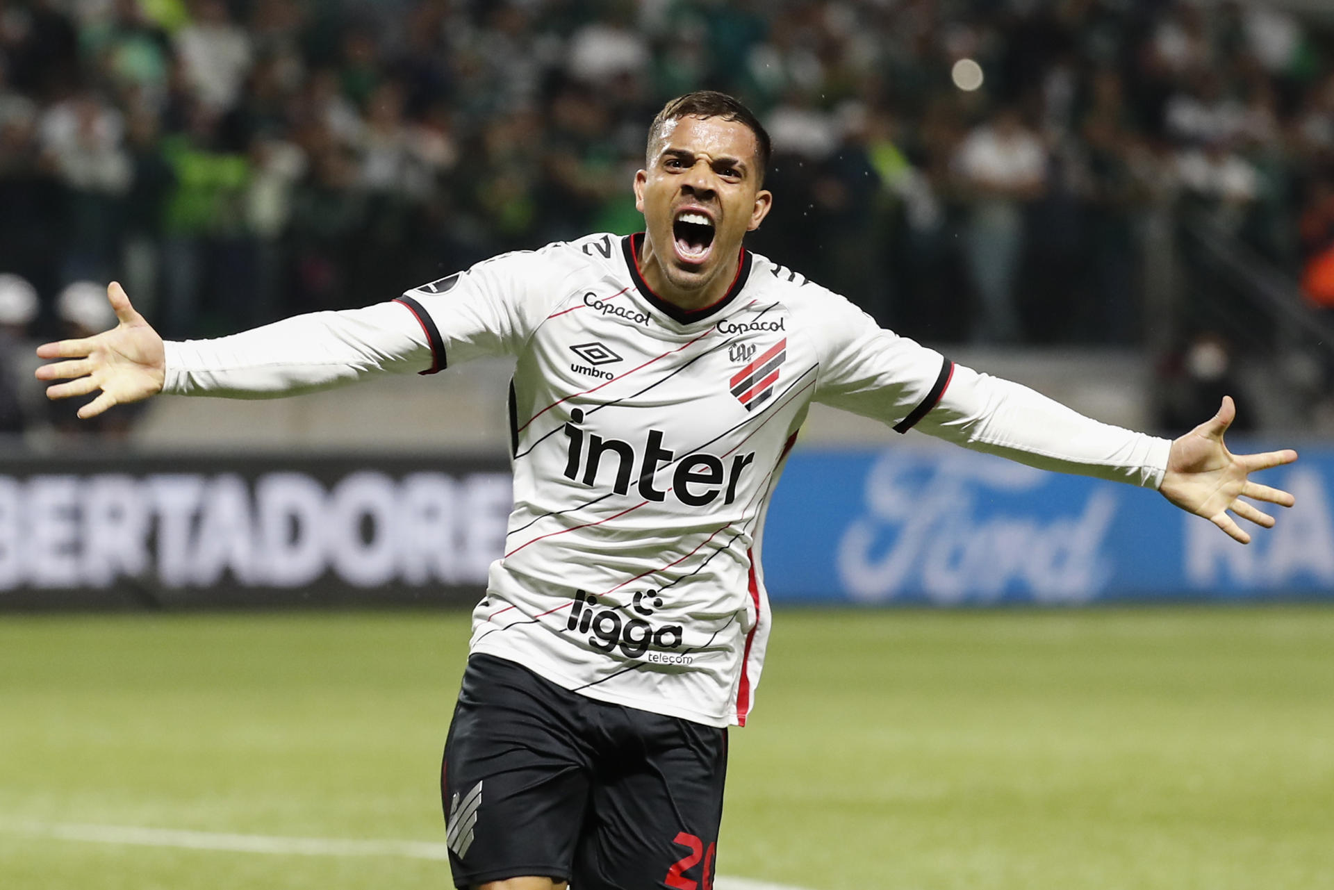 Athletico Paranaense visita a un maldito Alianza Lima en la Libertadores