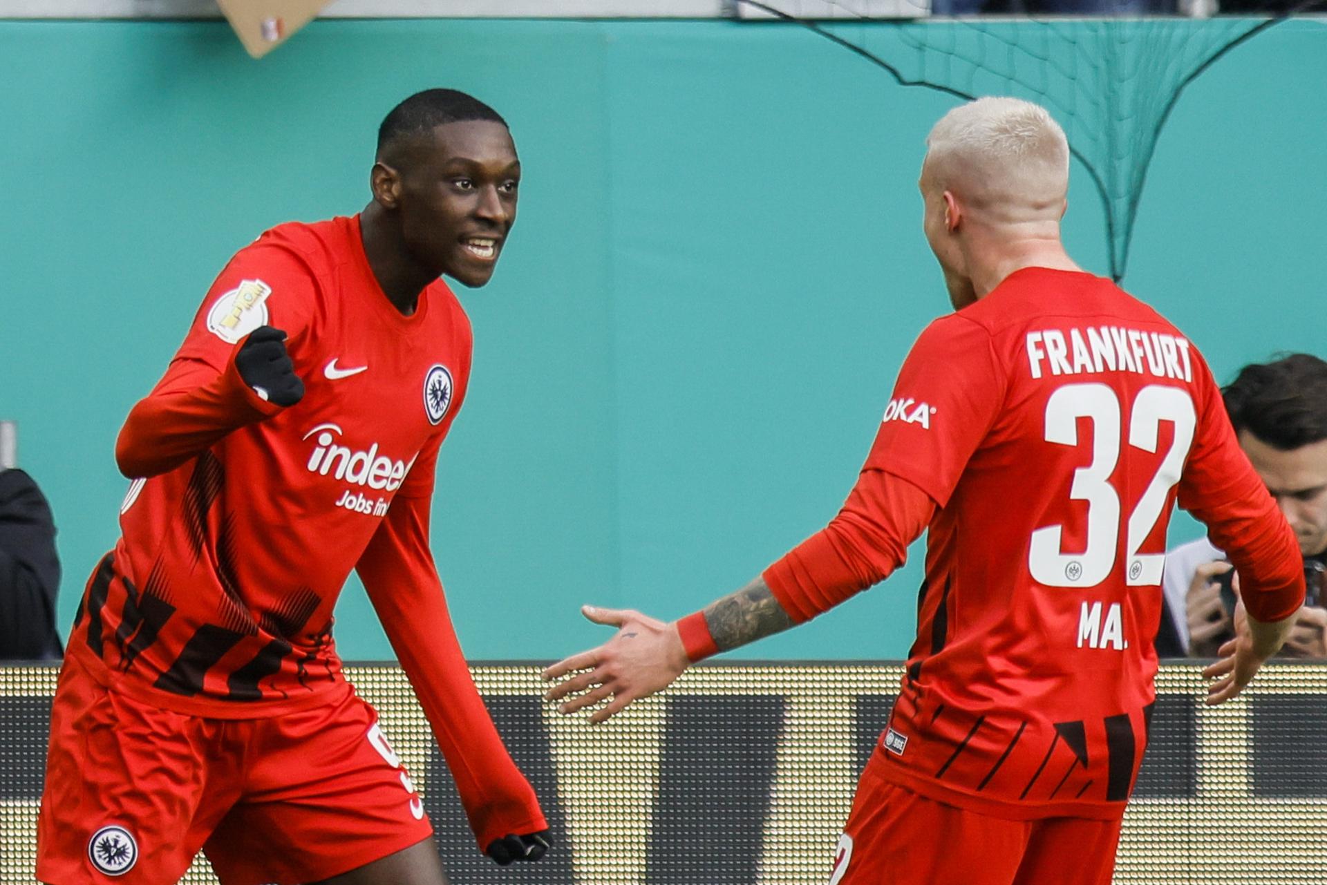 Kolo Muani rompe la mala racha y saca el billete a 'semis'