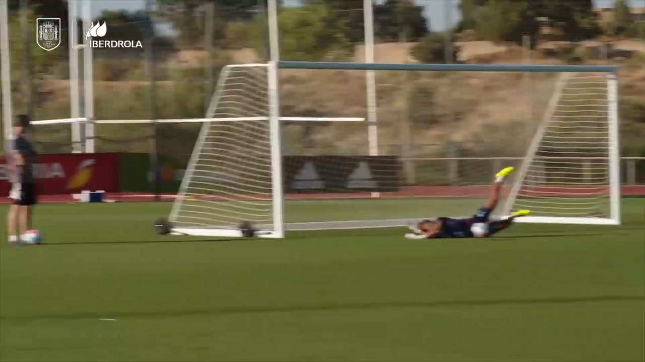 VÍDEO: las porteras de España muestran su nivel