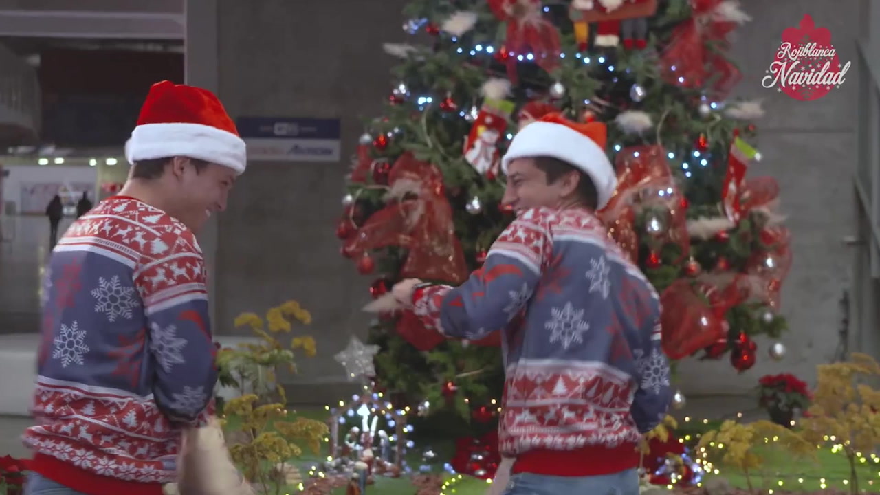 VÍDEO: regalos y brindis de Chivas por Navidad