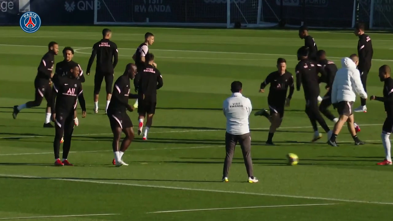 VIDEO: PSG's training session before Lille game
