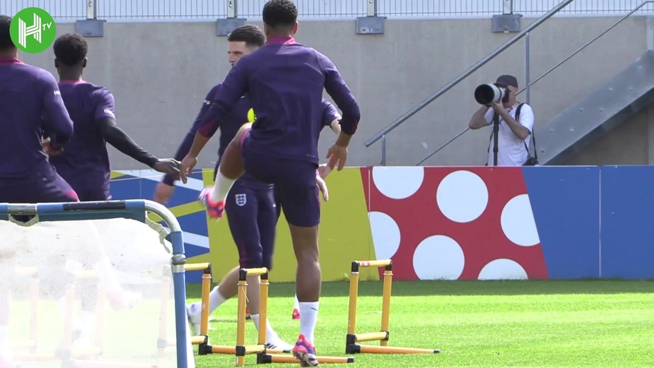 VIDÉO : Bellingham marque un but d'une talonnade à l'entraînement avec ...
