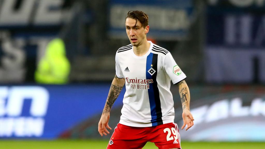Fein signs on the dotted line at Bayern until 2023