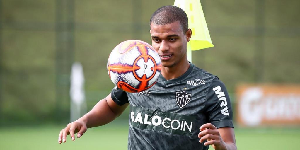 Livre das lesões, Lucas Cândido vive boa fase fora do Brasil e fala ...